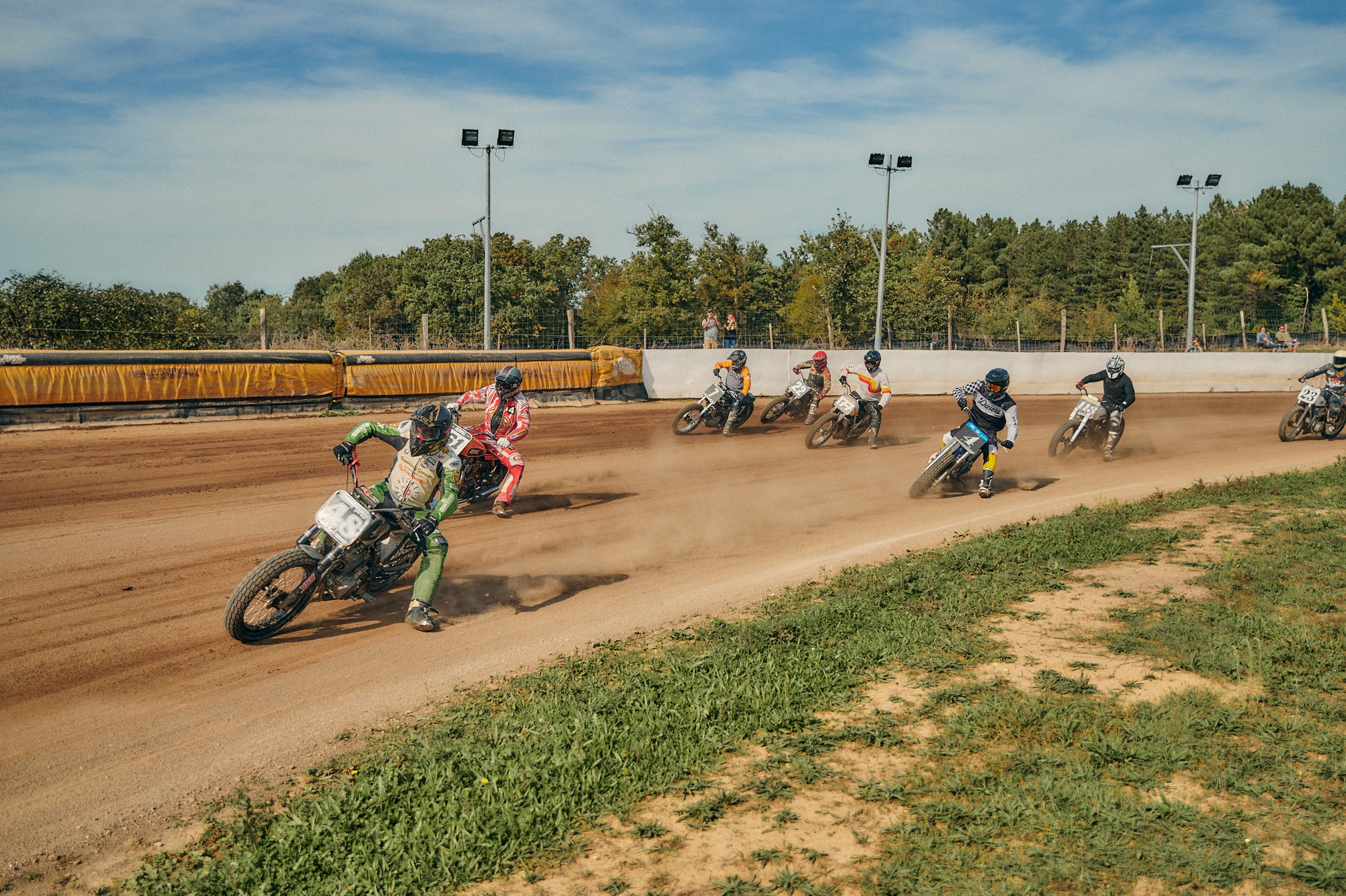 Championnat de France de Flat Track 2023 insane-parts dans la course